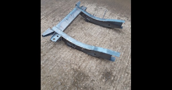 DISCOVERY 2 REAR QUARTER CHASSIS