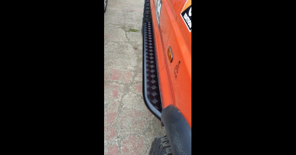 DISCOVERY 2 ROCK TREE SLIDERS WITH TREAD PLATE
